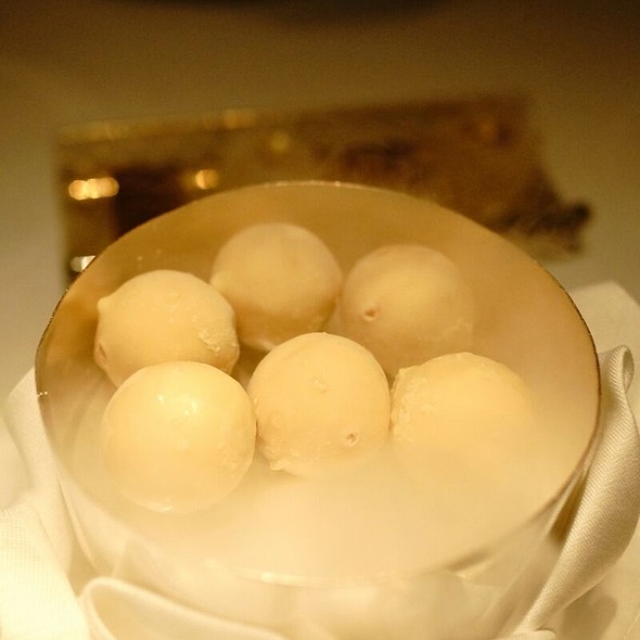 Restaurant Gordon Ramsay - London, | OpenTable